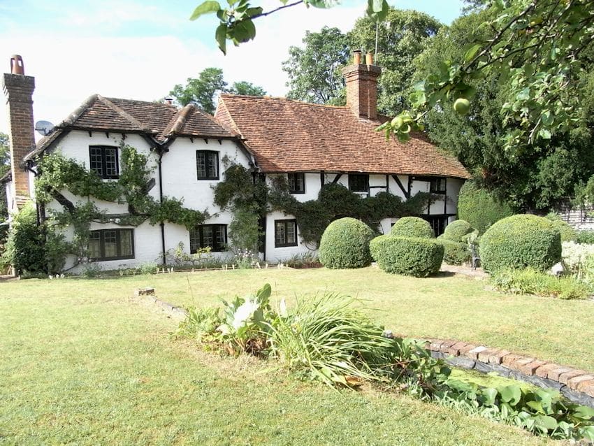 Merrow, Guildford, Surrey • Freehold • SOLD 2018 - Hills and Downham